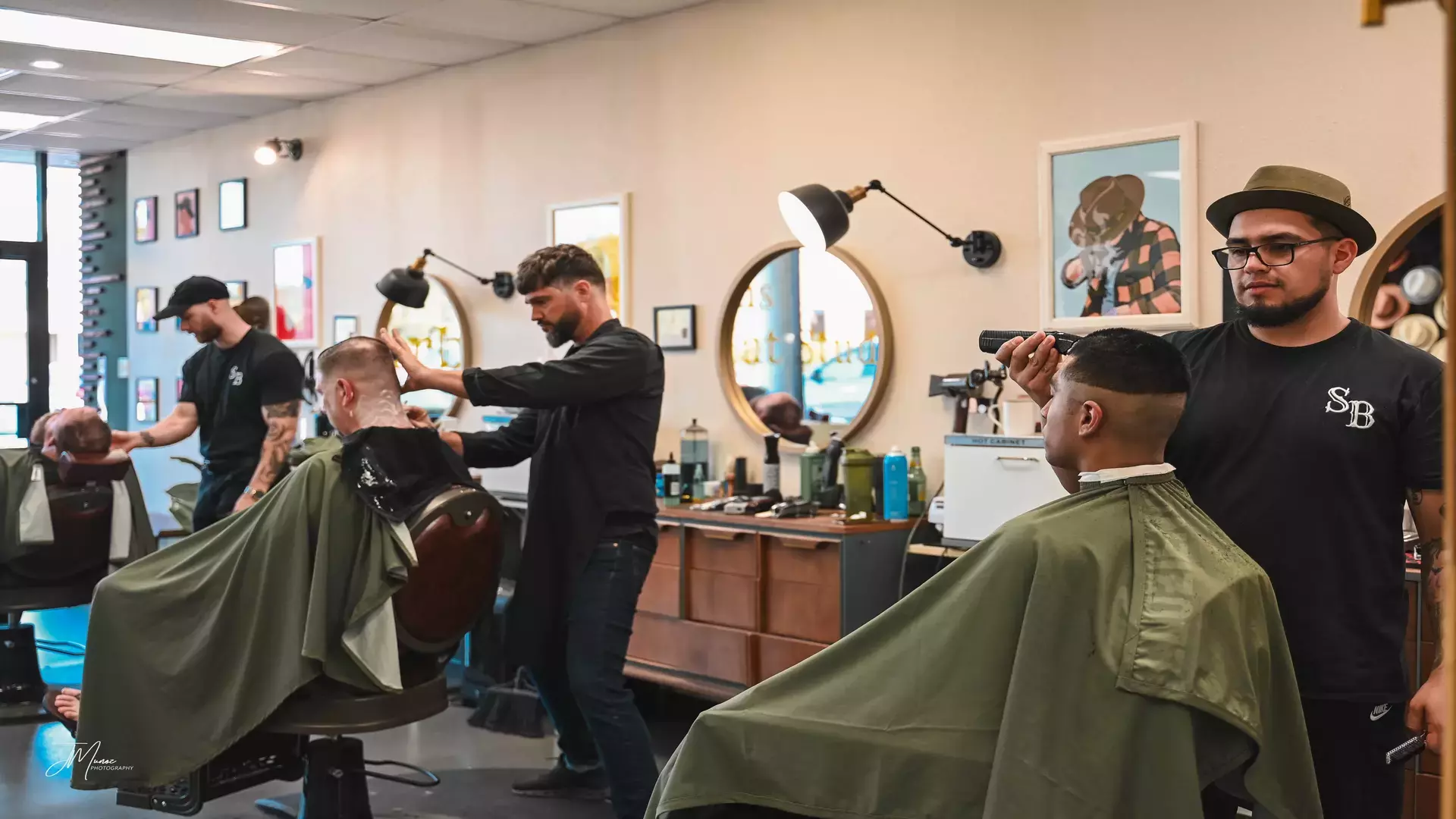 BARBERSHOP – @ 2022 Senor Brims